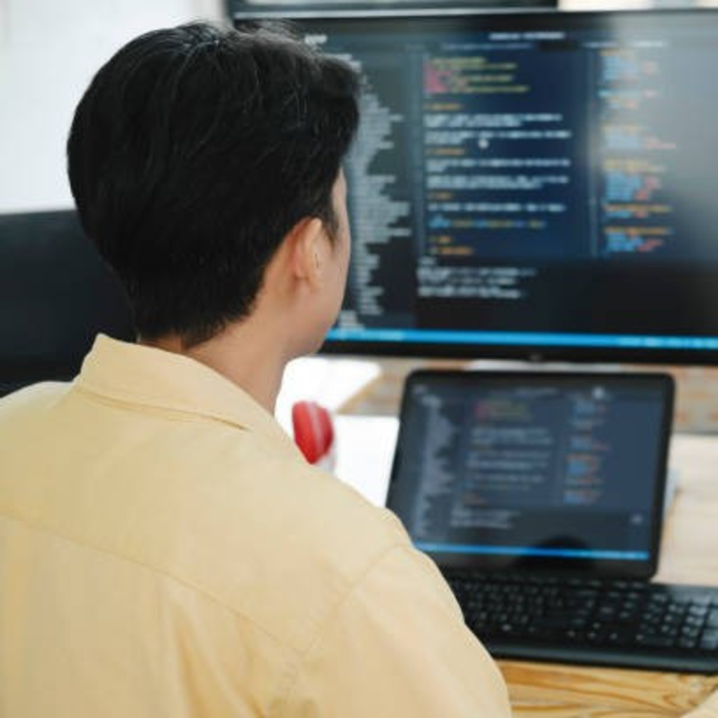 Simon Jamnik - Senior Full Stack Developer - BrickSimple LLC | XING