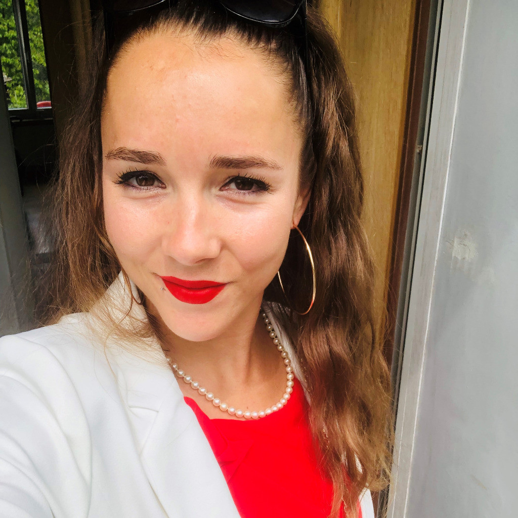 Jennifer Ann Funk - Sachbearbeiterin - Coop | XING