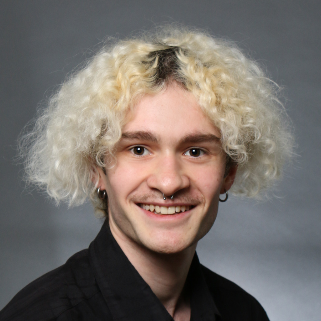 Daniel Reisbeck - Mediengestalter Digital und Print - LA SHIRTZ | XING