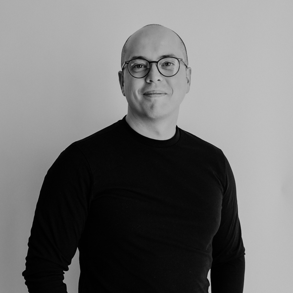 Dennis Brandt - Inhaber - FOTOFEST - Weddings | Couples | Portraits | XING