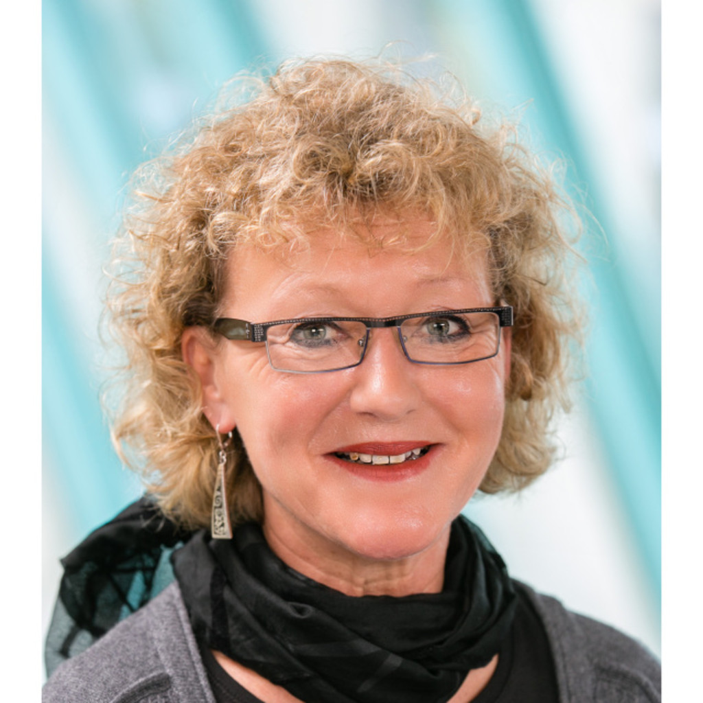 Barbara Ritter - Geschäftsleitung Bereich Schadenregulierung - DEKRA ...