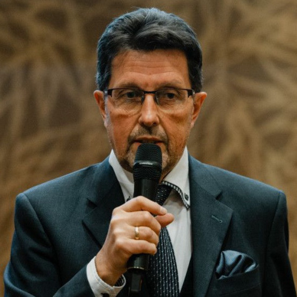 Markus H. Edelmann - IT Governance - Raiffeisen Landesbank NÖ-Wien | XING