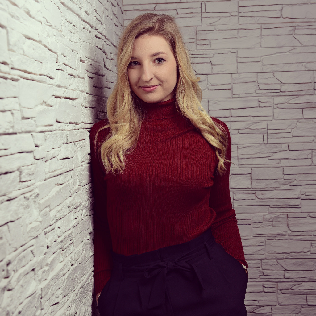 Julia Neuner - Performance Controller SCM - Siemens Healthineers | XING