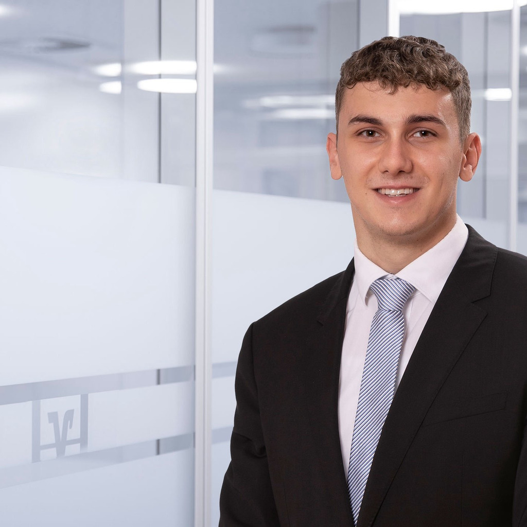 Lukas Eigner - Finanzberater - R+V Versicherung | XING