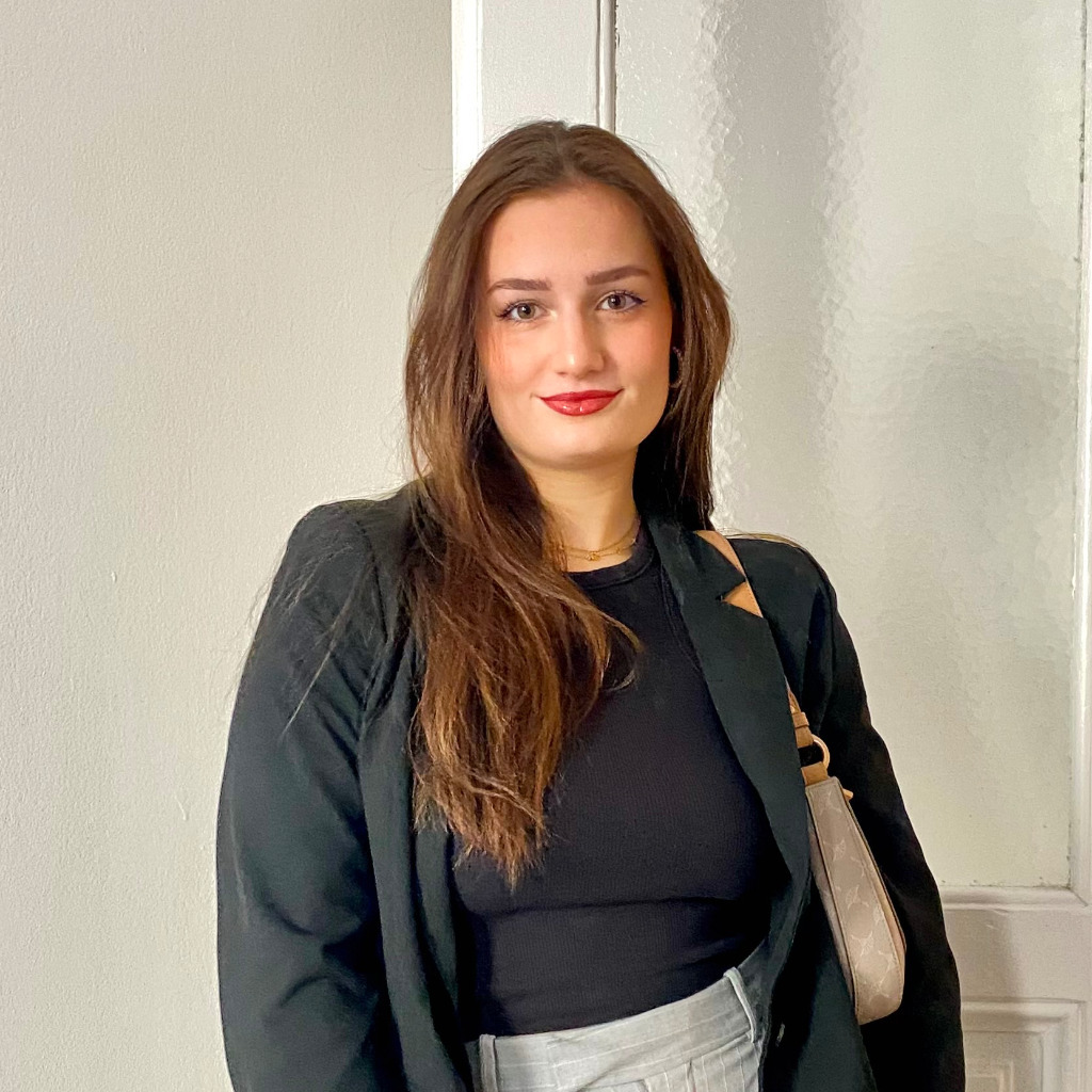 Ellen Haas - Aupair - AuPairCare Europe GmbH | XING