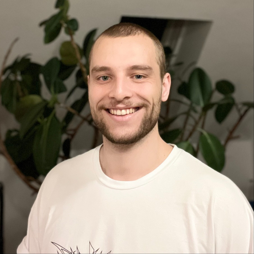 Raphael Huber - Praktikant - EDAG Engineering GmbH München | XING