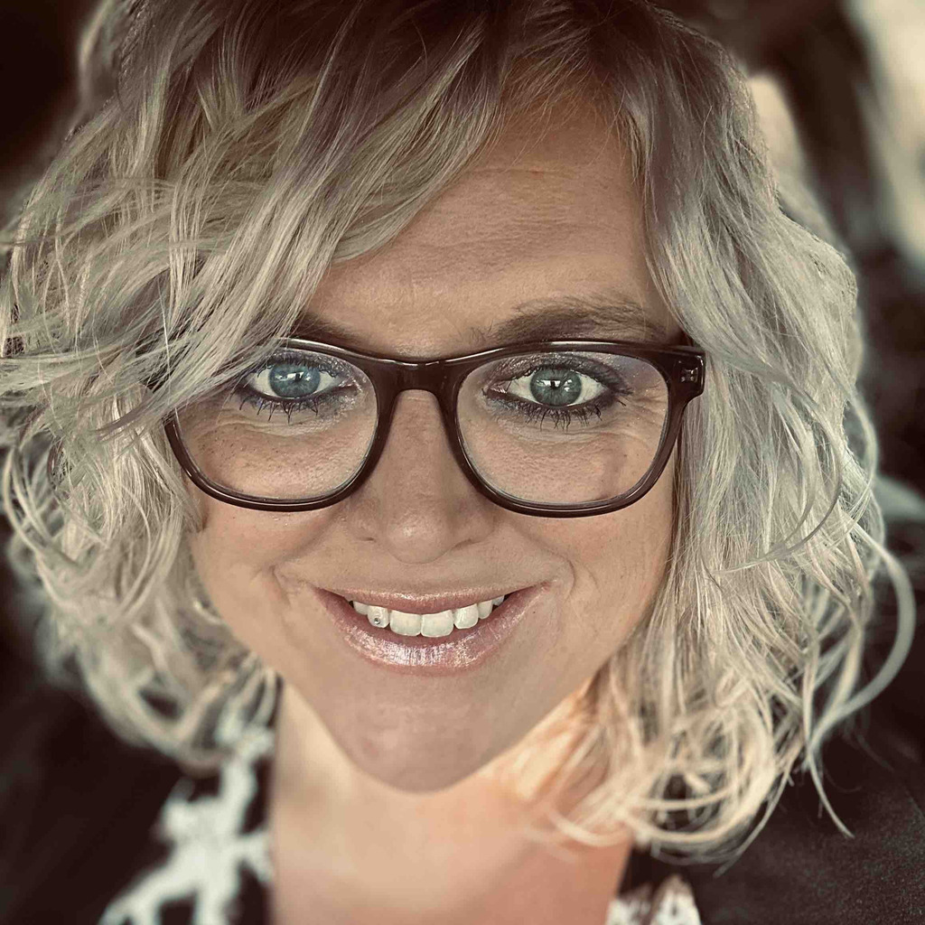 Sylvia Kippes - Assistenz der Vertriebsleitung - DBL Richter ...