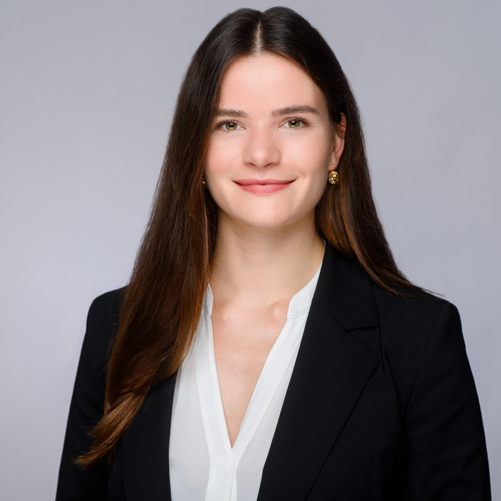 Victoria Weyand - Steuer- und Prüfungsassistentin - Dornbach GmbH ...