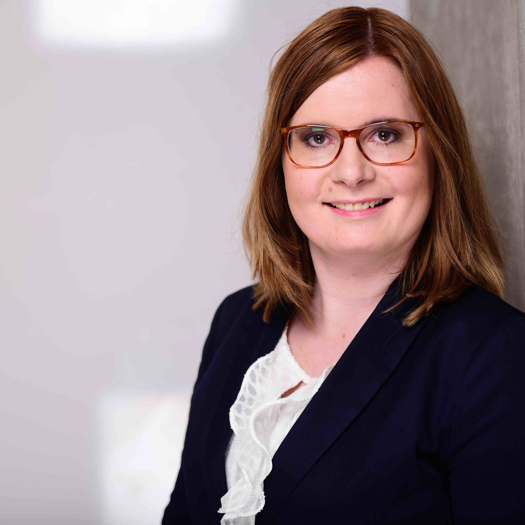 Katrin Fischer - Fördermittelmanagerin - Deutsches Zentrum für Luft ...