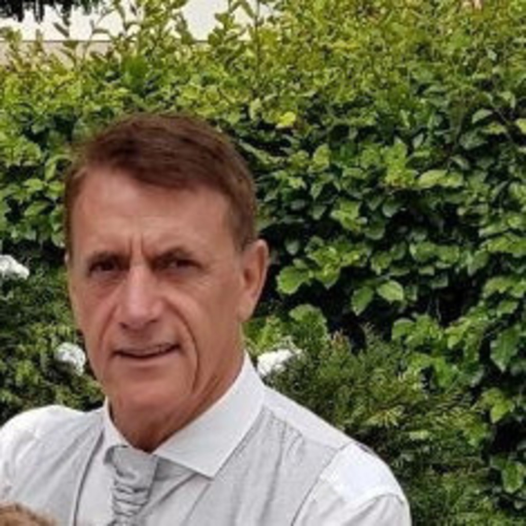 Rainer Freitag in der Personensuche von Das Telefonbuch