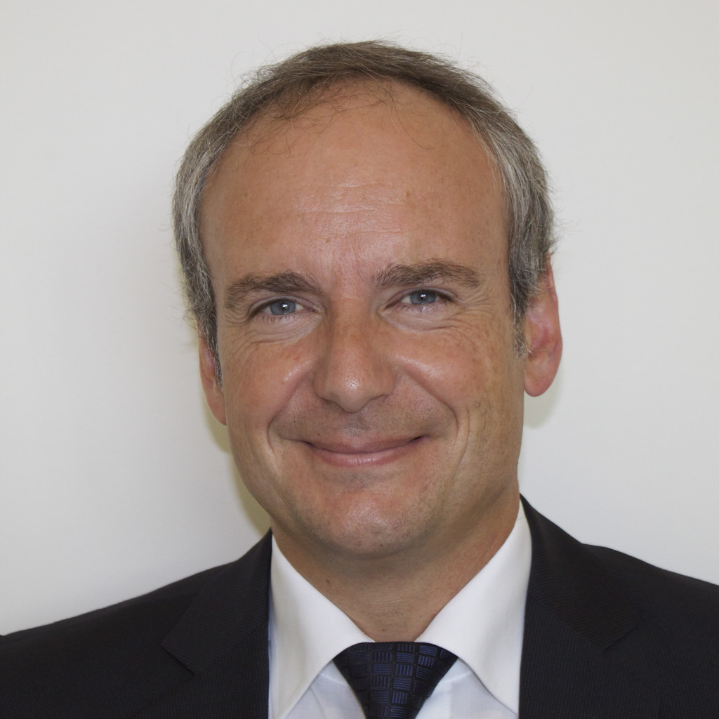 Prof. Dr. Carsten Kortum - Studiengangsleiter BWL Konsumgüterhandel mit ...