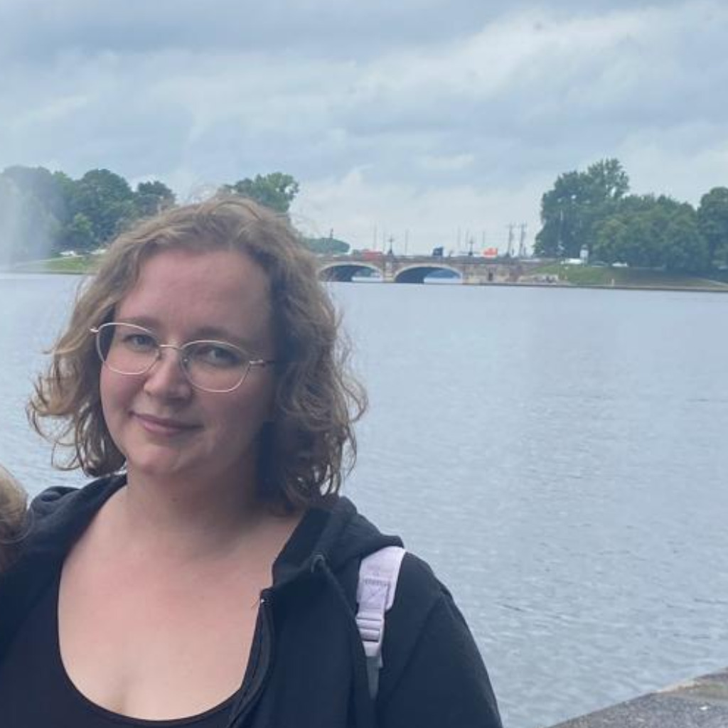 Anna Stesel - Bürokauffrau (Datenerfassung /Auftragsbearbeitung) - Azon ...