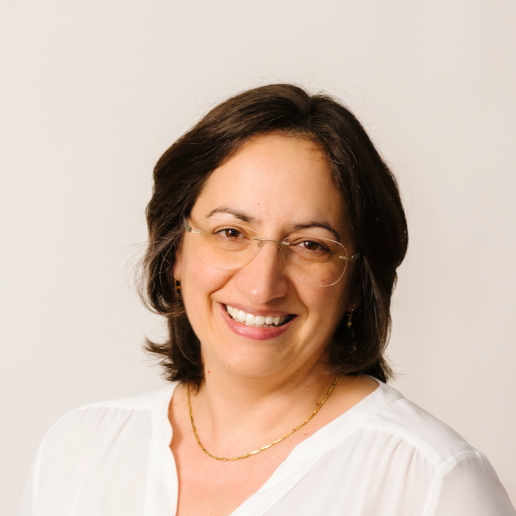 Agnes Pakozdi - Consultant & Career Transition Coach - LHH | XING