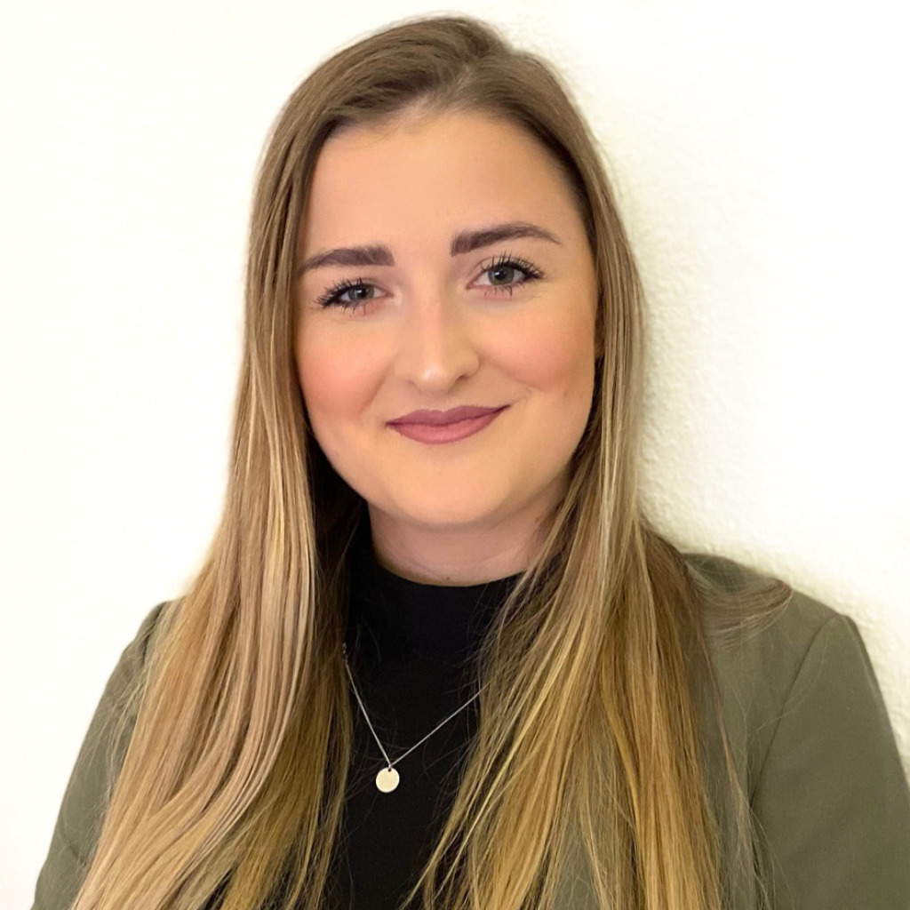 Barbara Schuster - Referentin des Vorstands (COO) - Sana Kliniken AG | XING