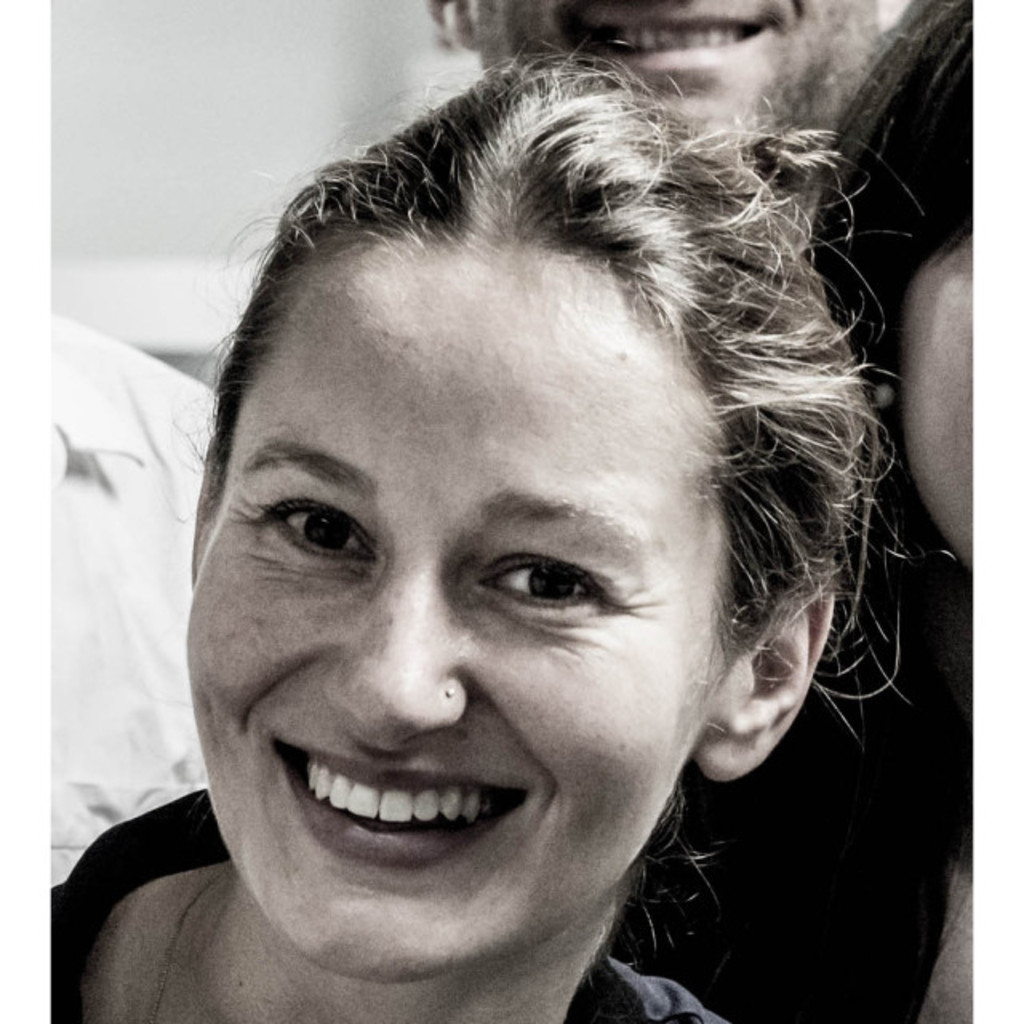 Julia Althoff's Instagram, Twitter & Facebook on IDCrawl