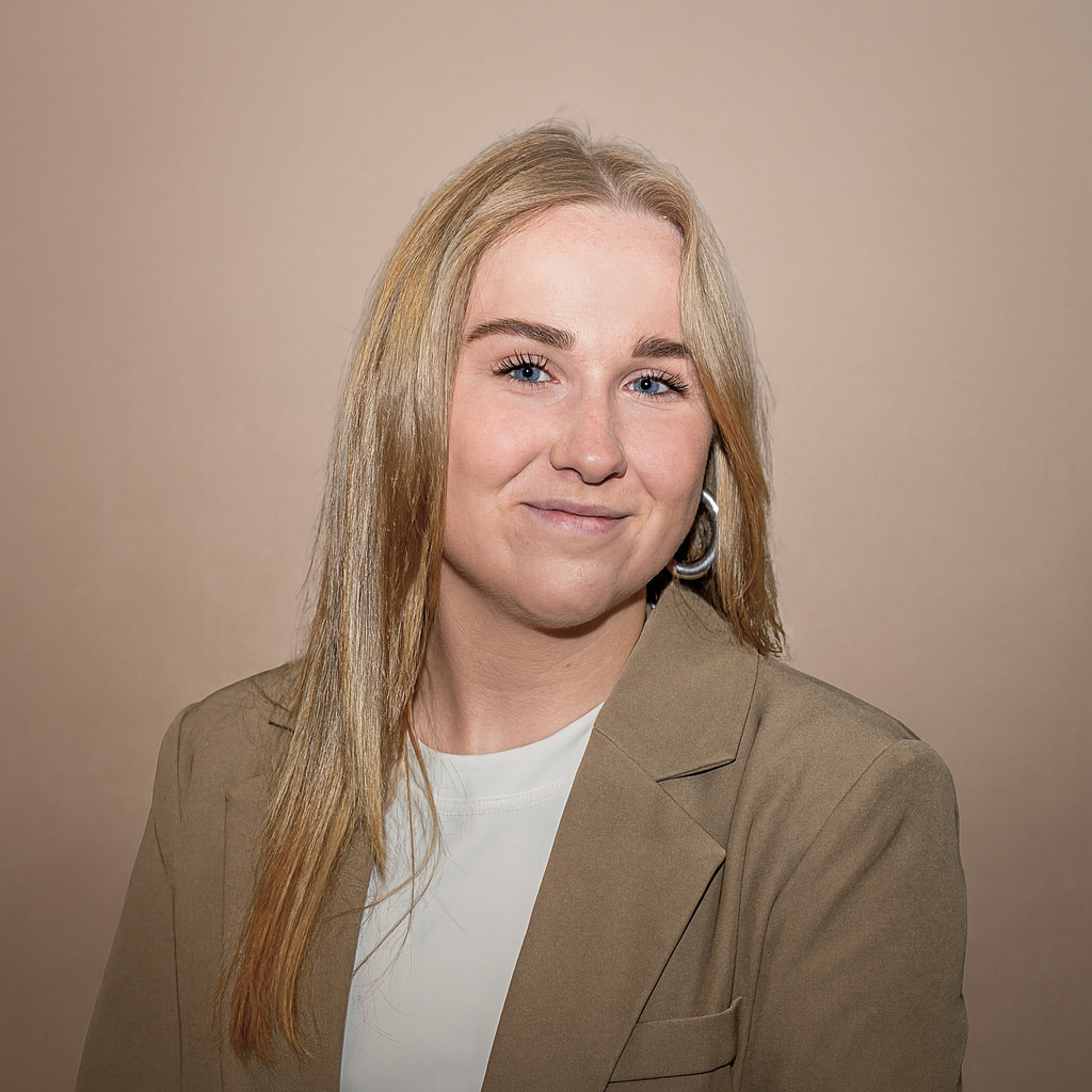 Daphne Balvers - Grow Marketeer - Bundeling Deutschland | XING