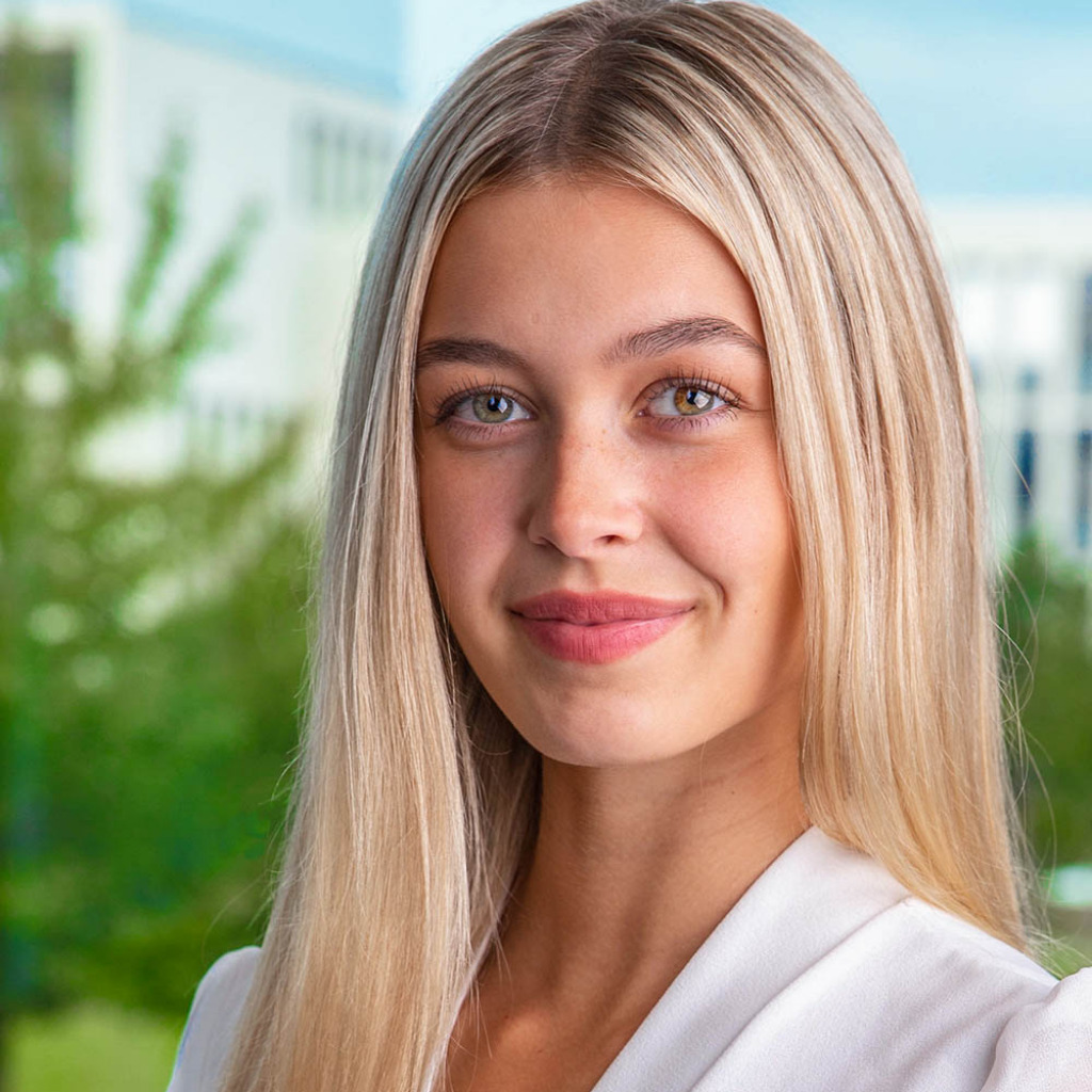 Cheyenne Stein - Marketing - Combifleur GmbH & Co. Blumenhandel KG | XING