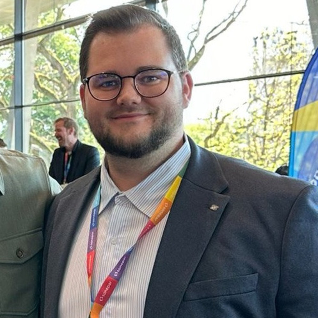 Aaron Aldinger - Vertriebsinnendienstmitarbeiter / Schwerpunkt ...