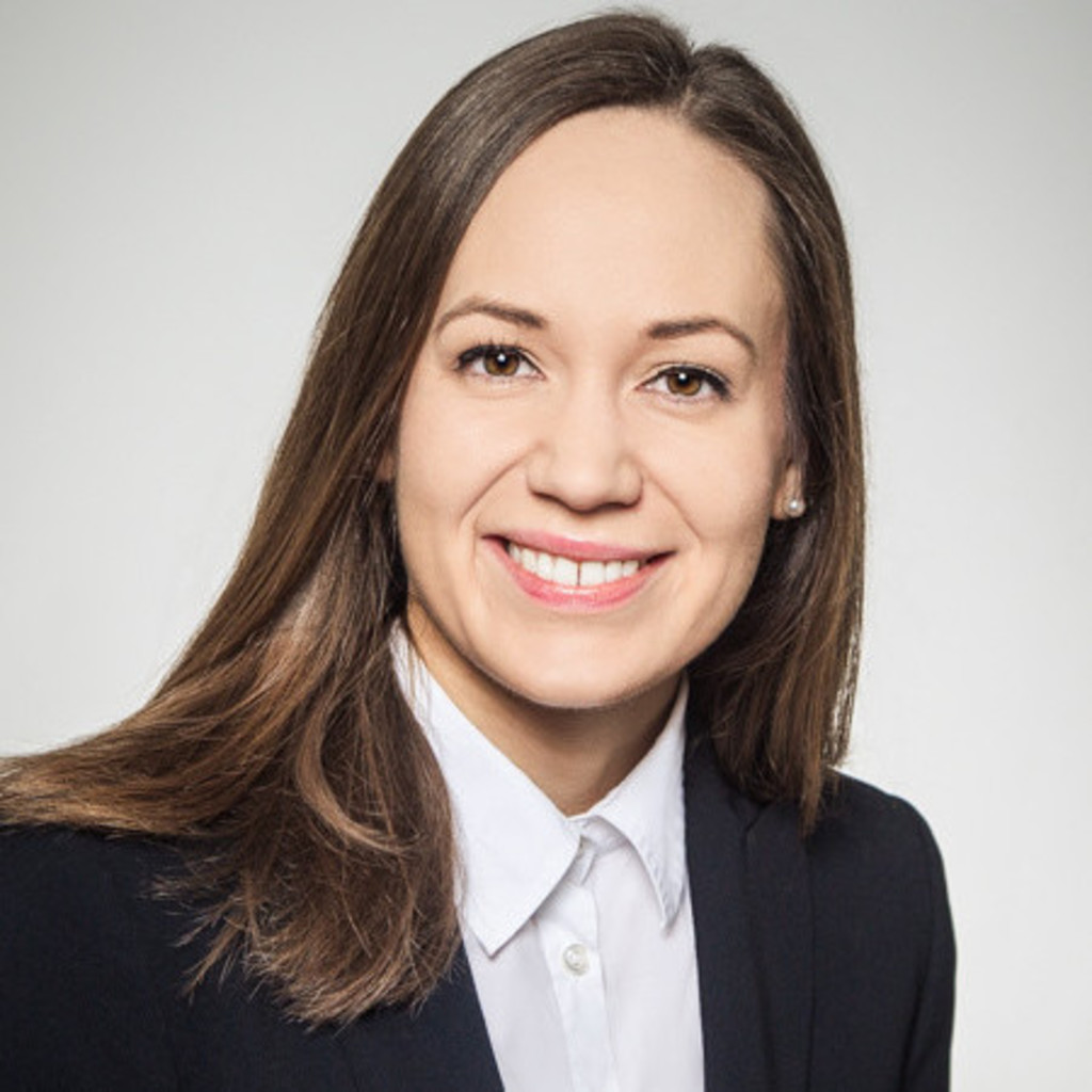 Sarah Kienast - Product Manager f. Tx Surv Strategic Architecture and ...