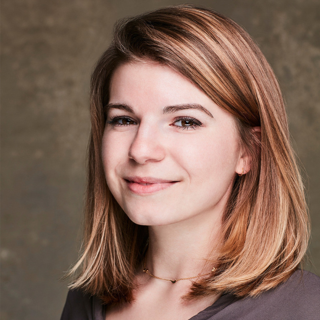 Livia Filip - Head of E-Commerce Operations & Customer Relations ...