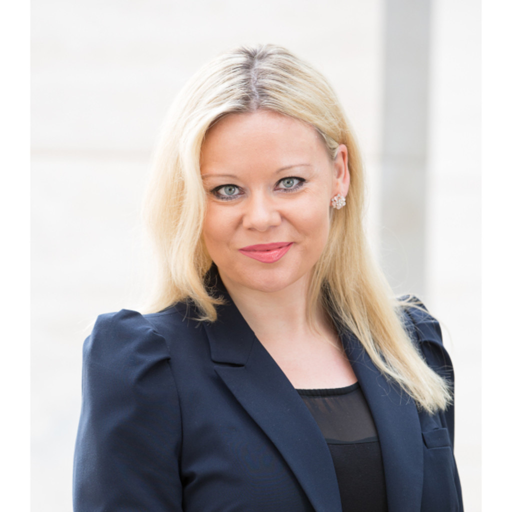 Alexandra Kohlstrung - Managerin Marketingkoordination/PR - Veritas ...