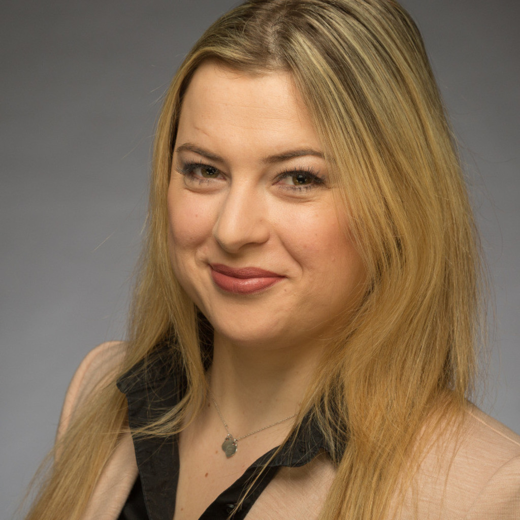 Sarah Peters - Veranstaltungsmanager - DR. FONTHEIM GmbH & Co. KG | XING