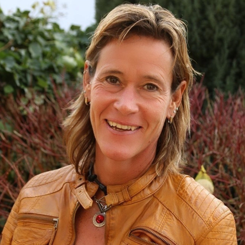 Alexandra Tessmer - Steuerung Betriebliches Gesundheitsmanagement ...