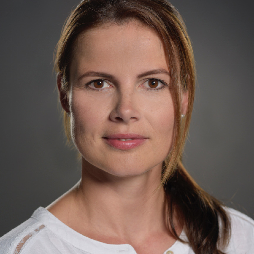 Jennifer Testa - Augenoptikermeister - Veni Vidi Augenärzte | XING