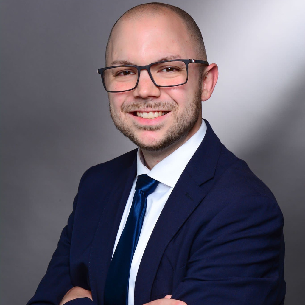 Marcel Löwenfoß - Operation & Processing - HSBC Inka ...