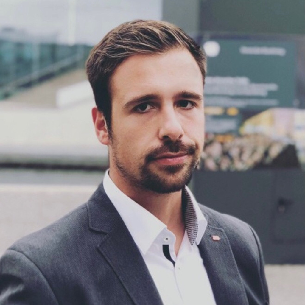 Milos Radinovic - Rechtsamtsleitung - Bezirksamt Harburg | XING