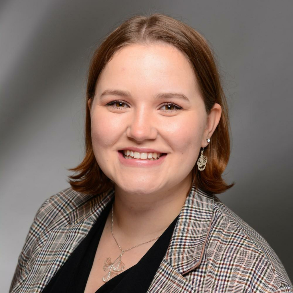 Laura Petsch - Public Relations & Communications Consultant - Laika ...