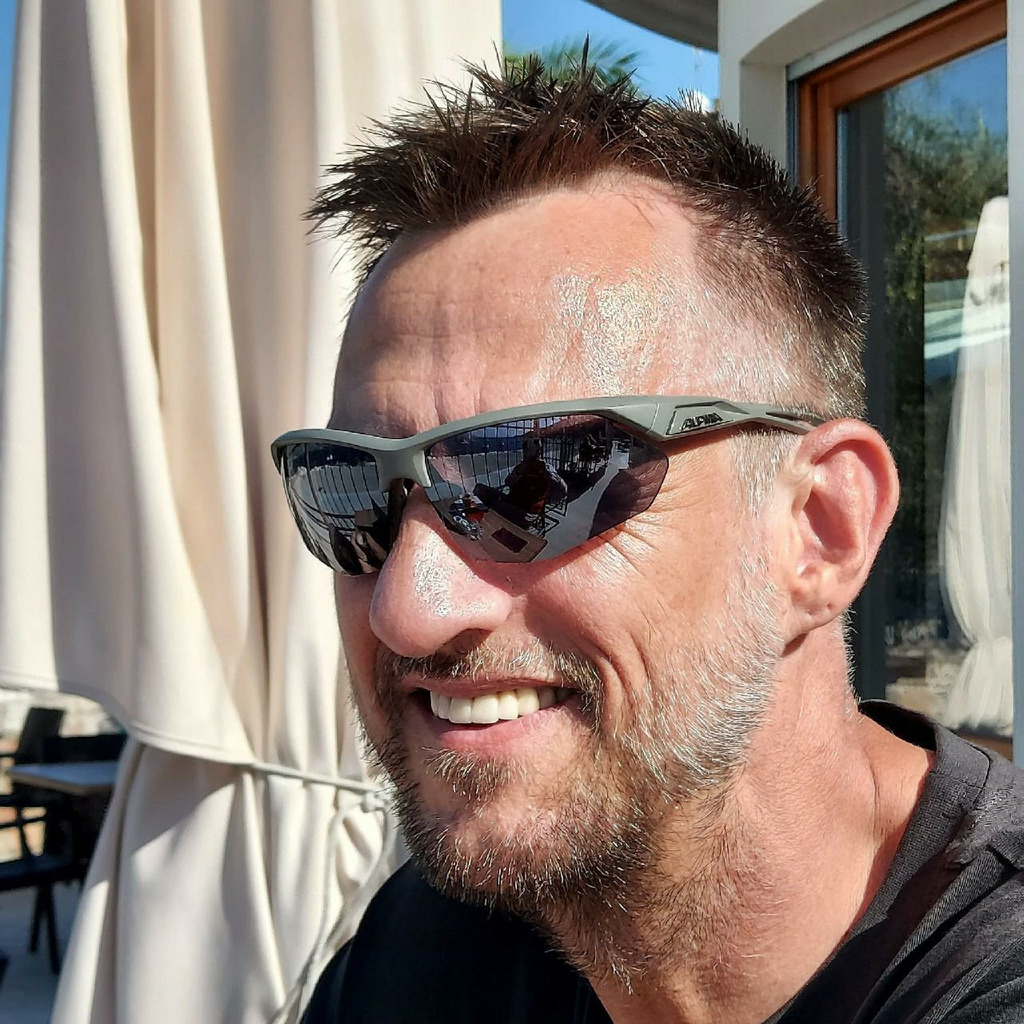 Robert Koerner's Instagram, Twitter & Facebook on IDCrawl