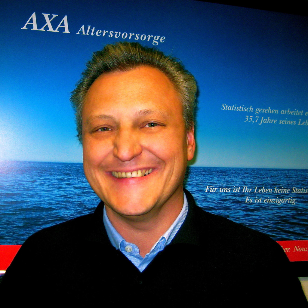 Thomas Schmidtke - AXA Versicherungsbüro - AXA Konzern AG | XING