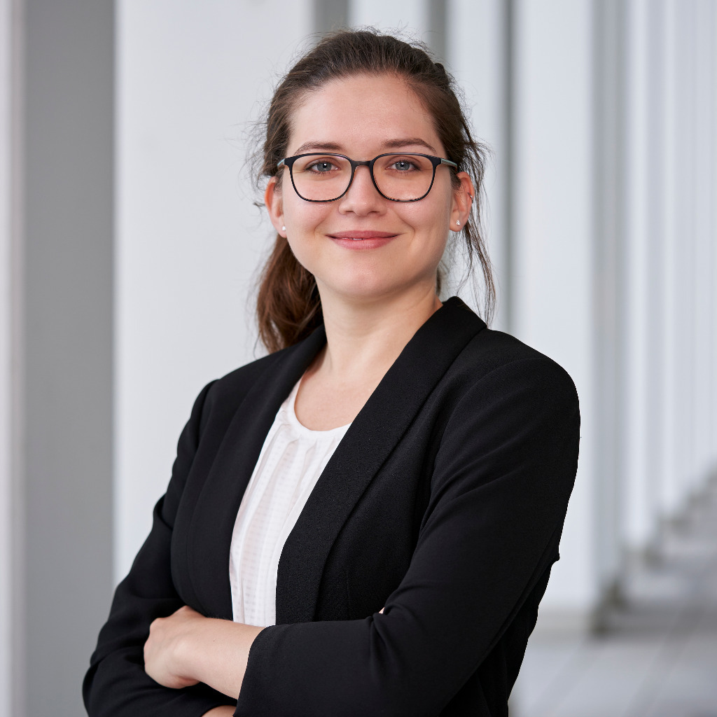 Hannah Sogno - Senior Associate - PwC Deutschland | XING