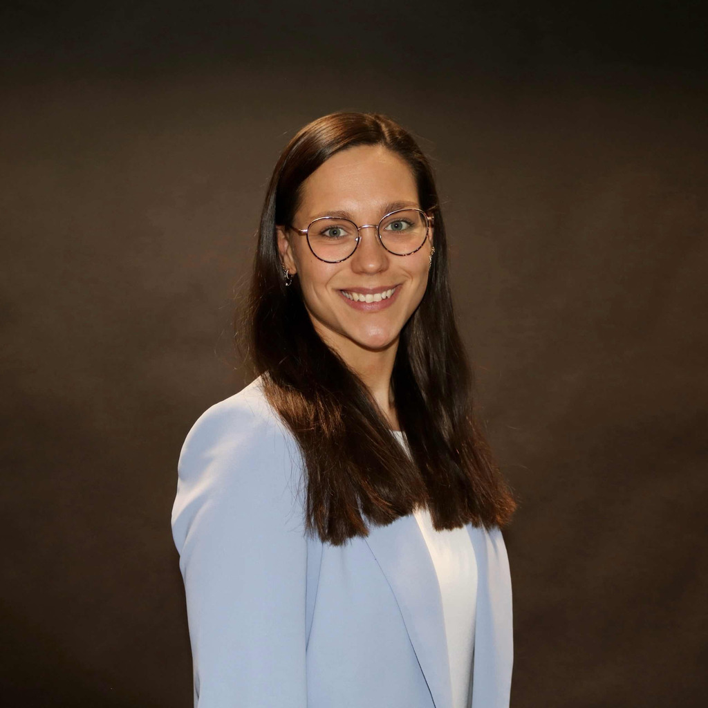 Christina Neumann - Capital Market Operations - HANSAINVEST ...