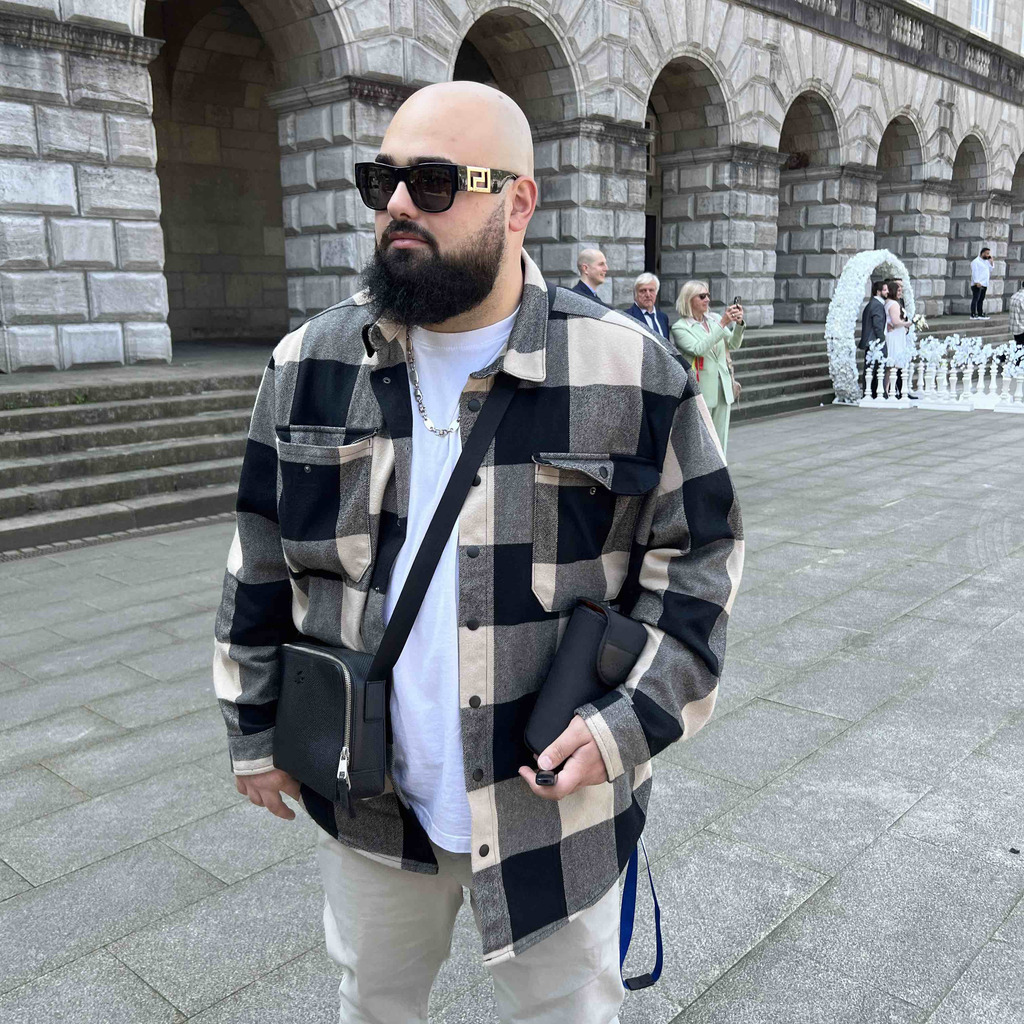 Mehmet Bayrak - Verkäufer - Deutsche Telekom AG | XING