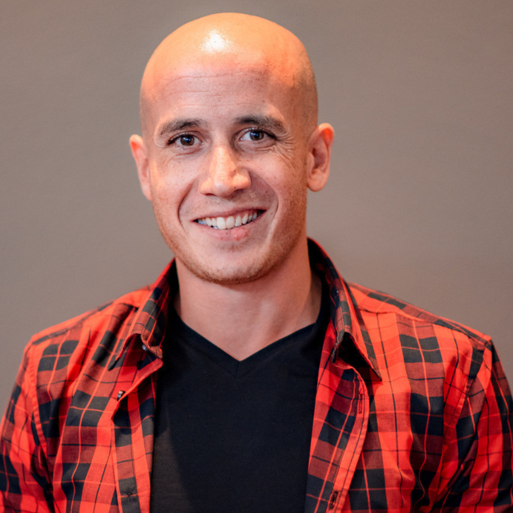 Jason Clowes - Head of Customer Success - Savage Int | XING