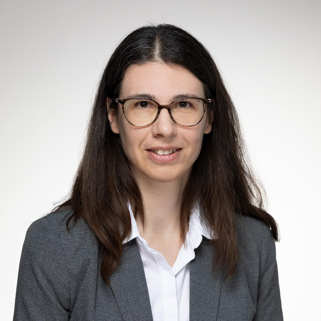 Anne Fischer - Senior Manager Logistics - Stryker | XING