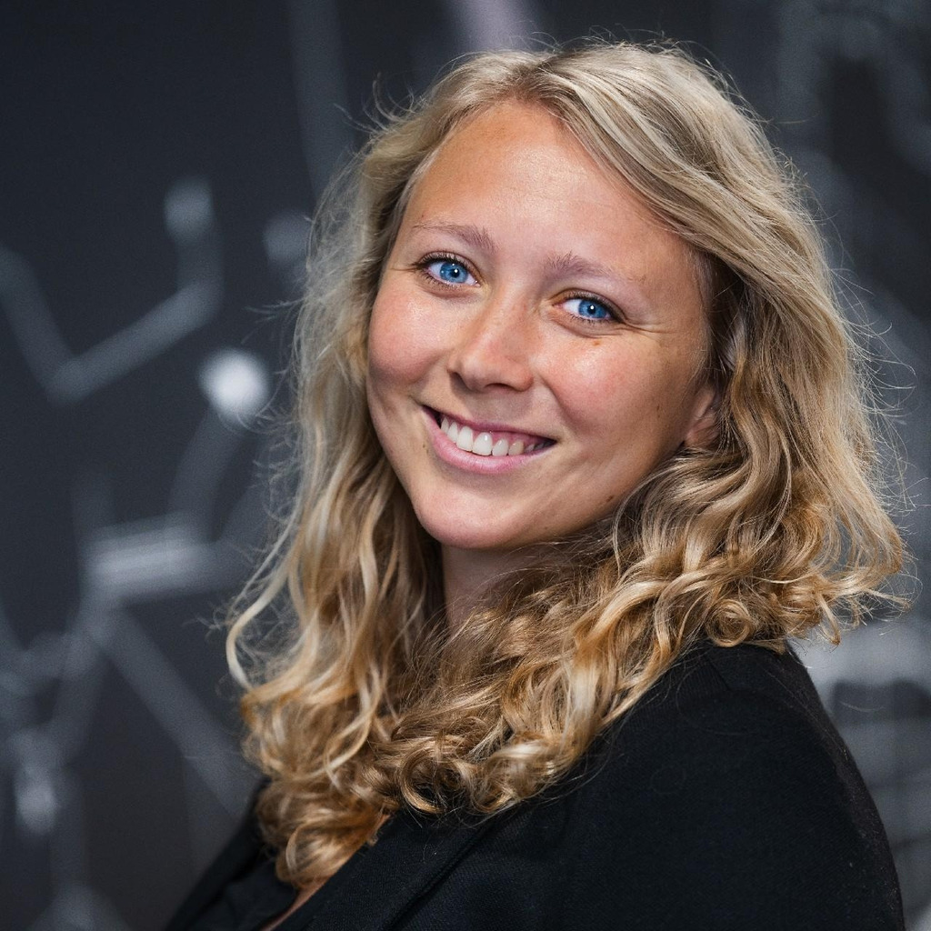 Julia-Marie Kramer - Projekt- und Kommunikationsmanagerin - team4media ...