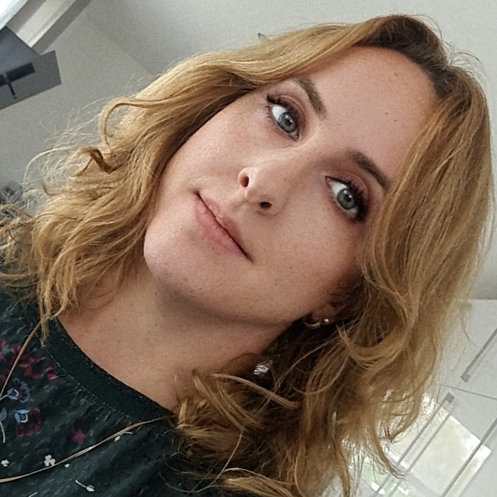 Elina Pfeifle - Personaldisponentin - PersonalMatrix GmbH | XING