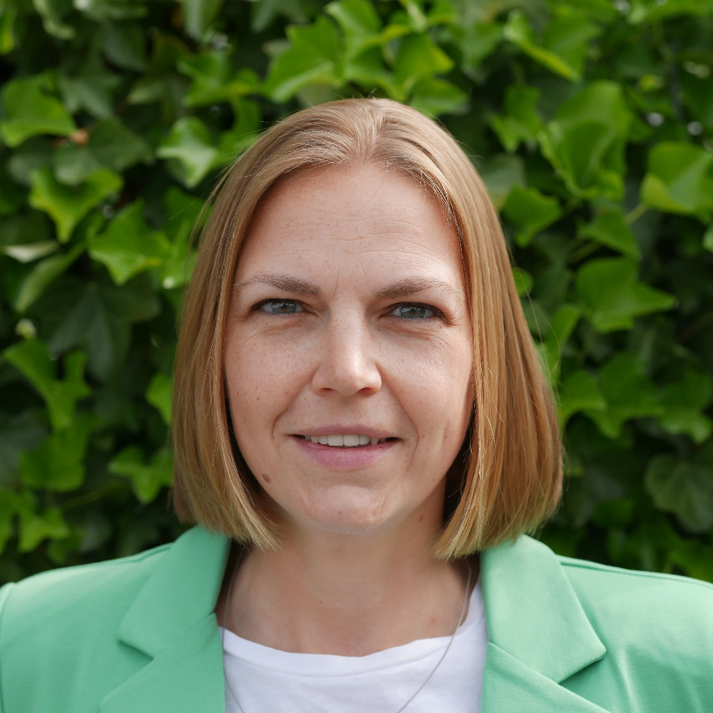 Lisa Pias - Fachbereichsleiterin Marketing: Strategie und Digitales ...