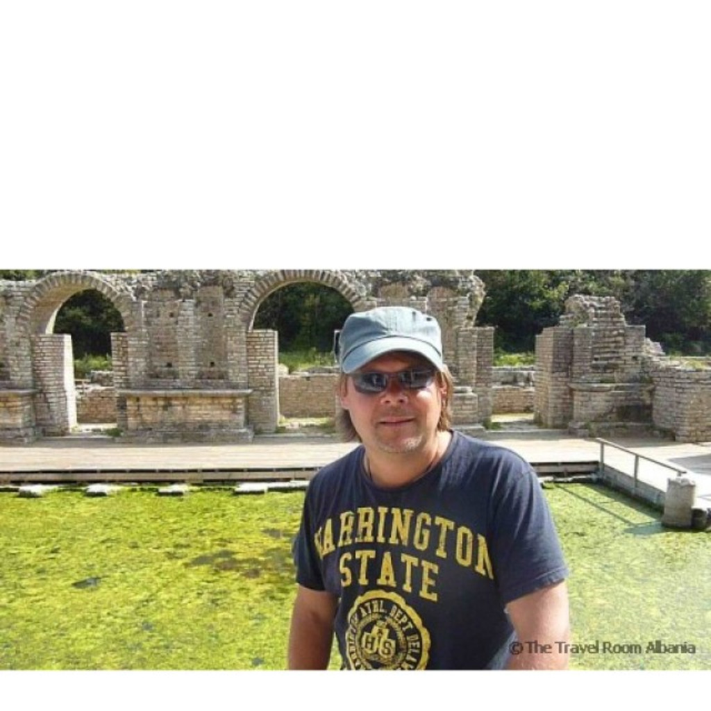 Edward Batchelor - Content Creator - The Travel Room | XING