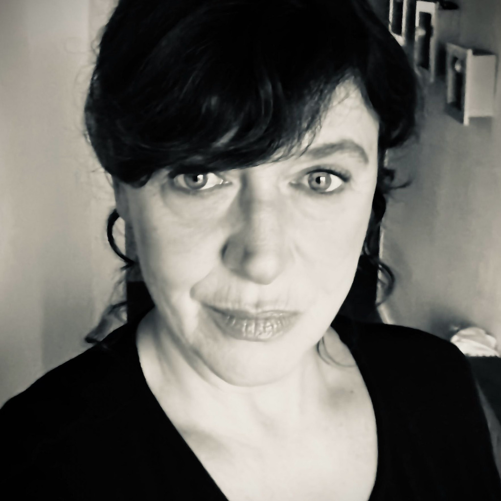 Sandra Häring - Grafikdesigner - EFB-Elektronik GmbH | XING