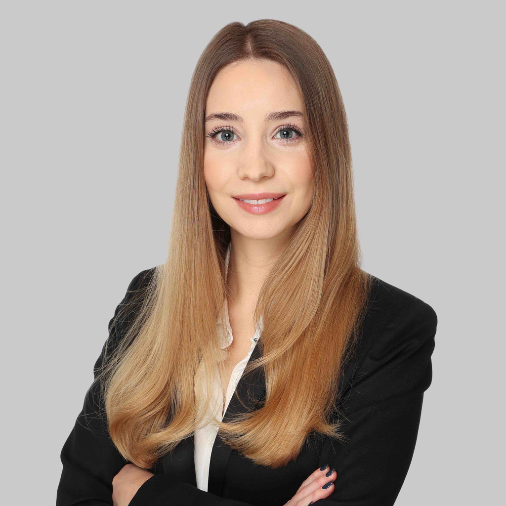 Alissia Schwarz - Strategy Consultant - Accenture | XING