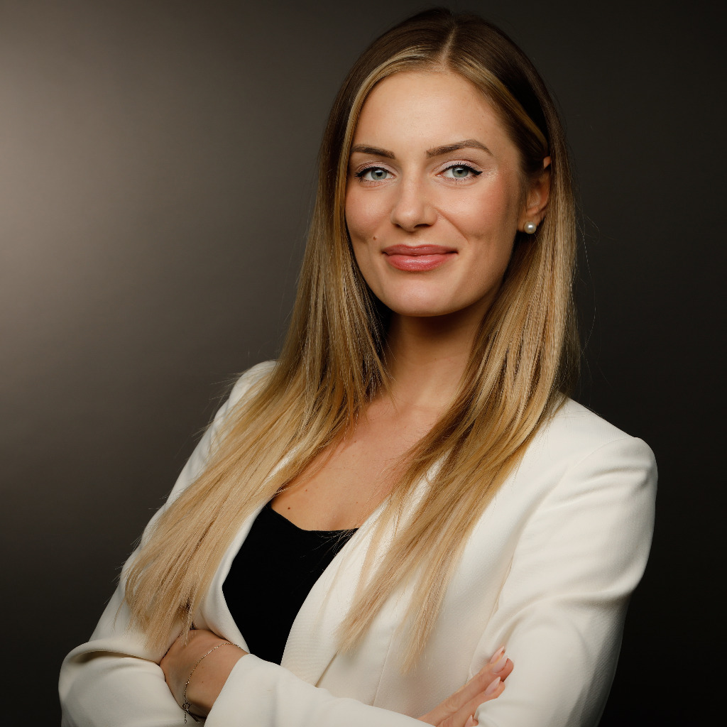 Lisa Roß - Assistant CEO - Carcoustics International GmbH | XING