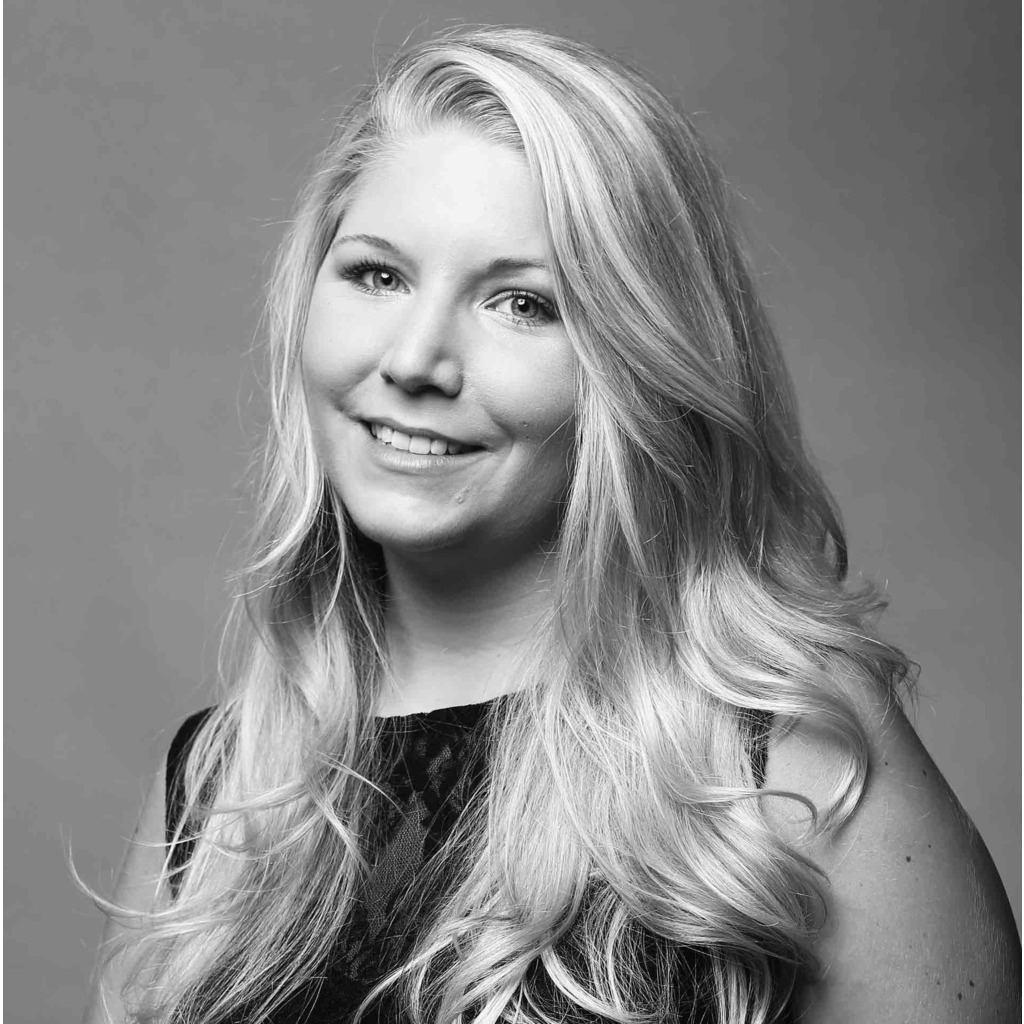 Lisa Wyes - Wirtschaft und Management - FOM Hochschule für Oekonomie ...