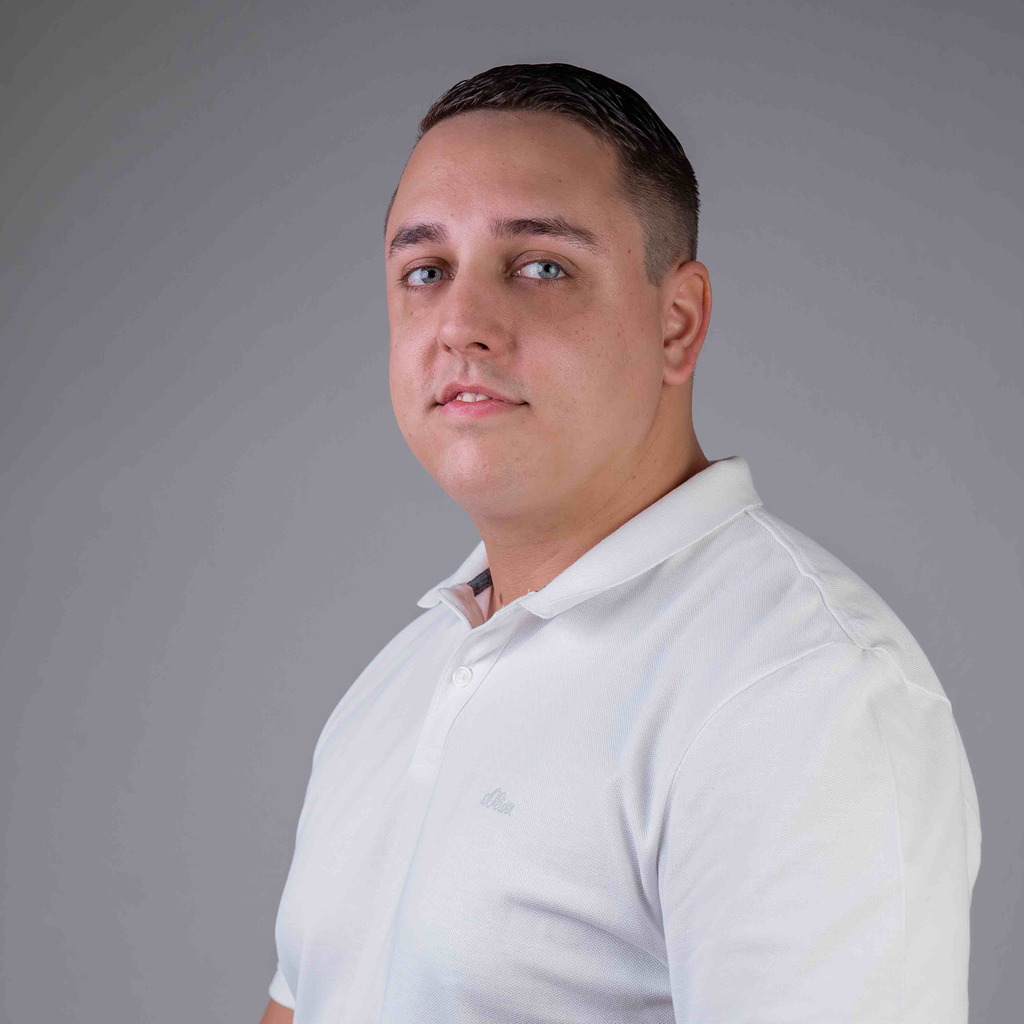 Patrick Schramm - Projektleiter - Fliesen Röhlich GmbH | XING