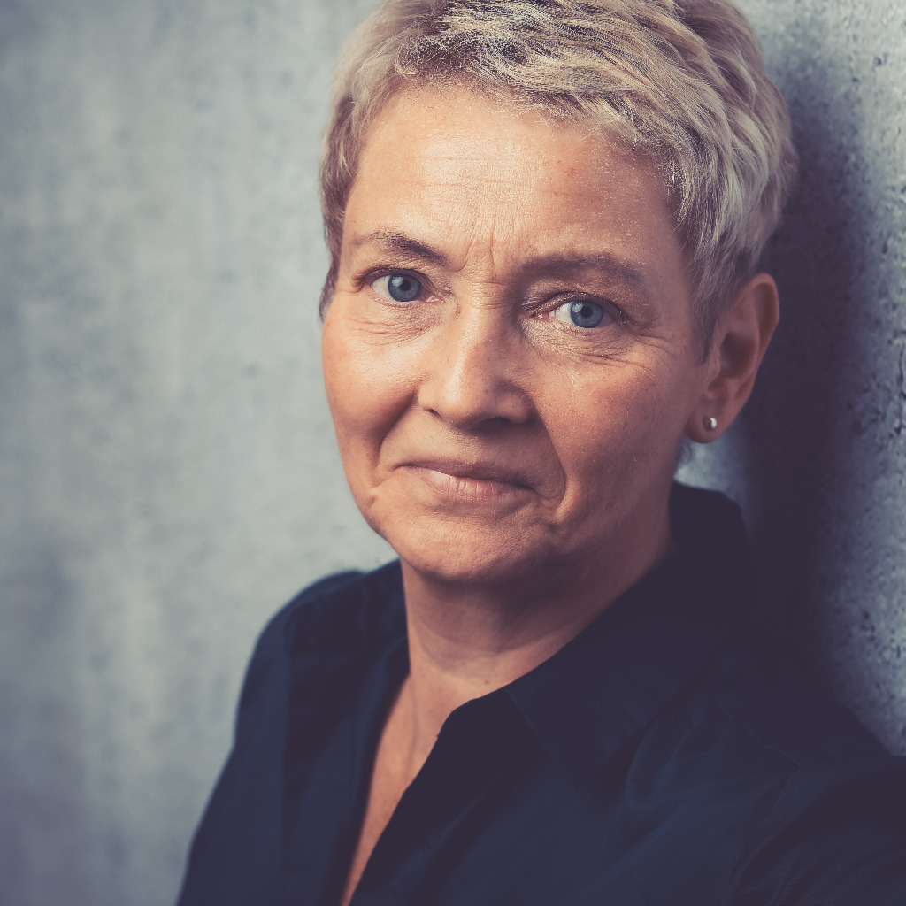 Alexandra Sauer's Instagram, Twitter & Facebook on IDCrawl