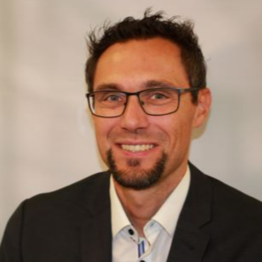 Benjamin Müller - Vice President-Product Segment Polymer Industries; MD ...