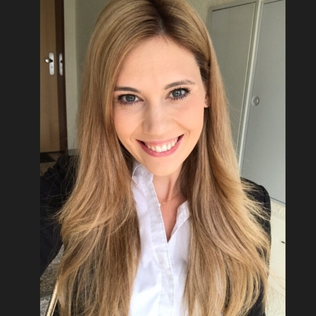 Tamara Lisa Schūtze - Privatkundenberaterin - VR Bank HessenLand eG | XING